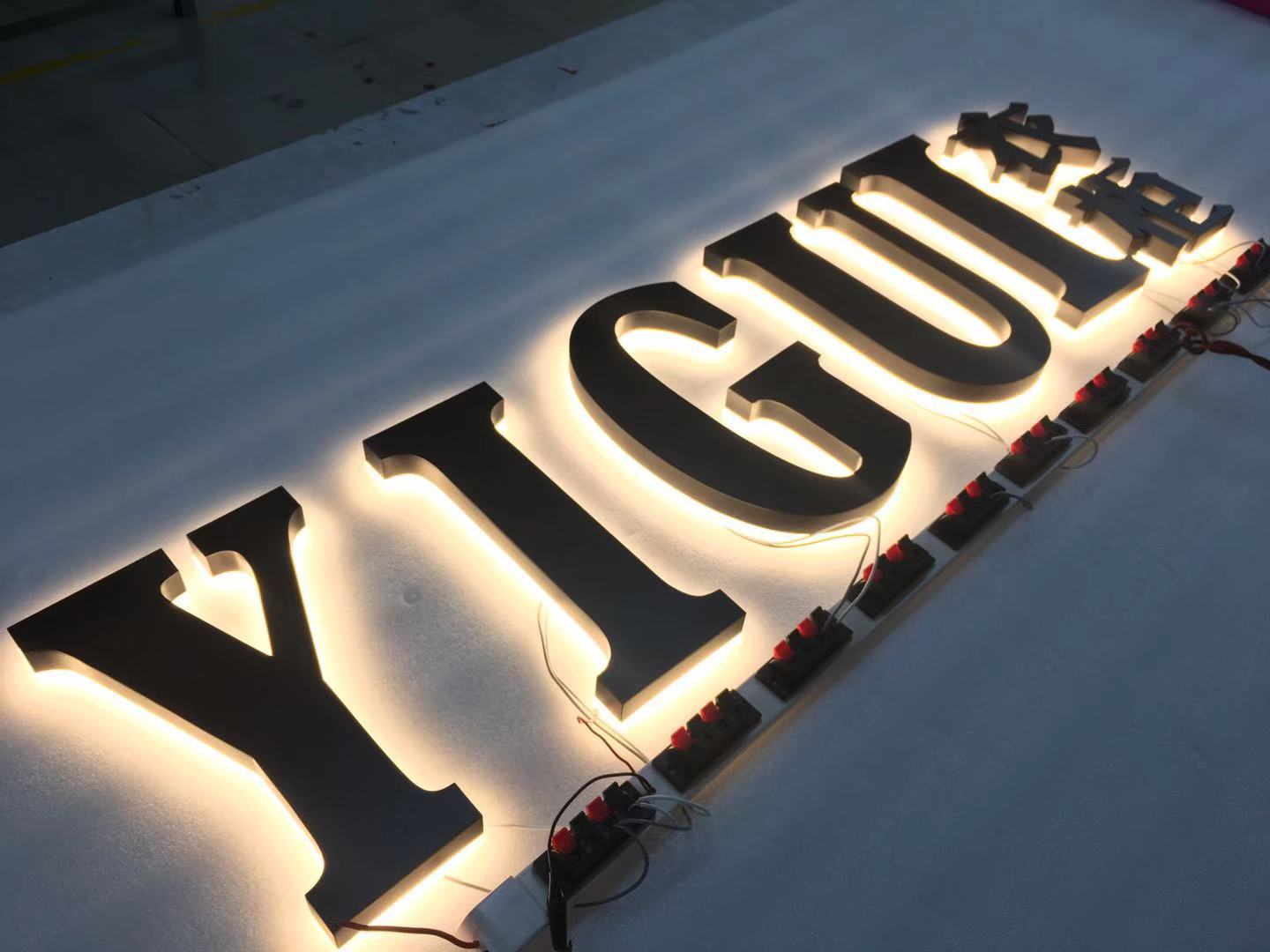 What are the backlit LED Sign and its advantages - Fog Lighting